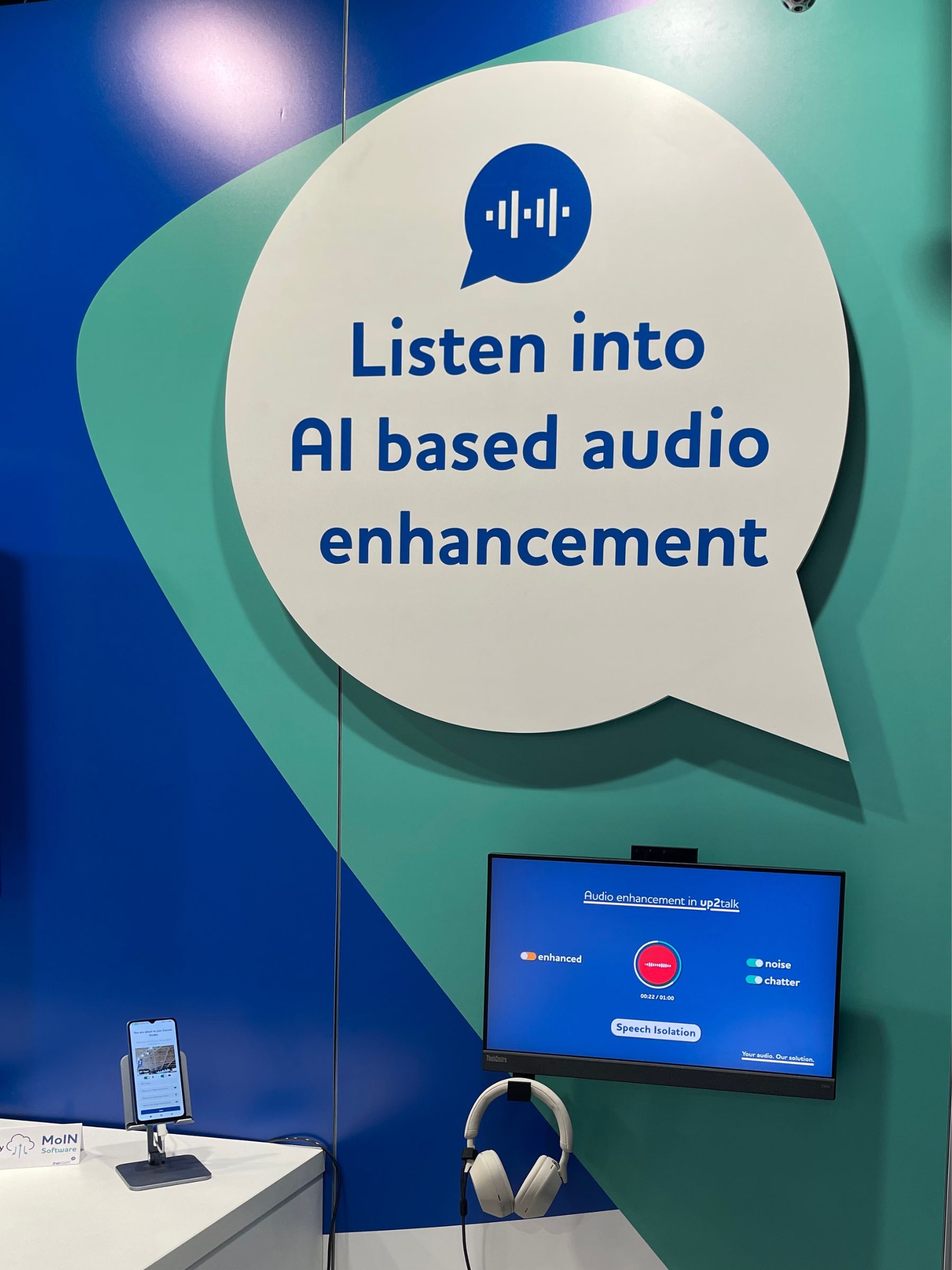 AI Audio Enhancement by 2wcom - 2wcom